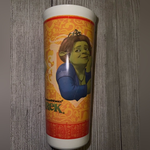 Dreamworks | Kitchen | 57 Tupperware Dreamworks Shrek 16 Oz Tumbler ...